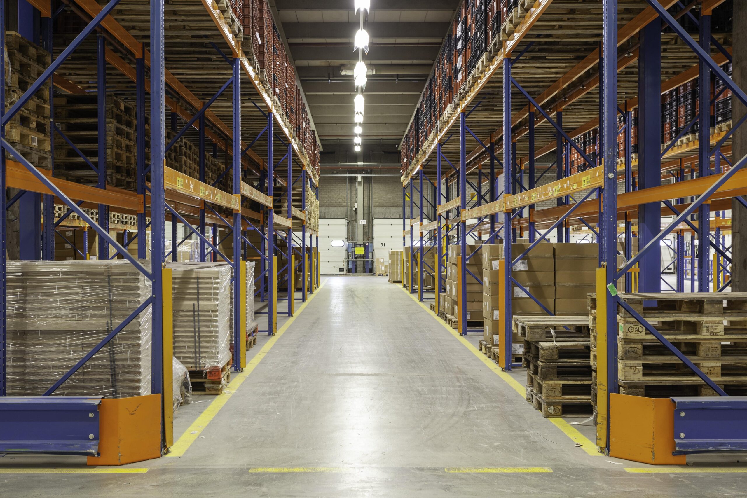 4 Reasons to Outsource Your Warehousing and Distribution